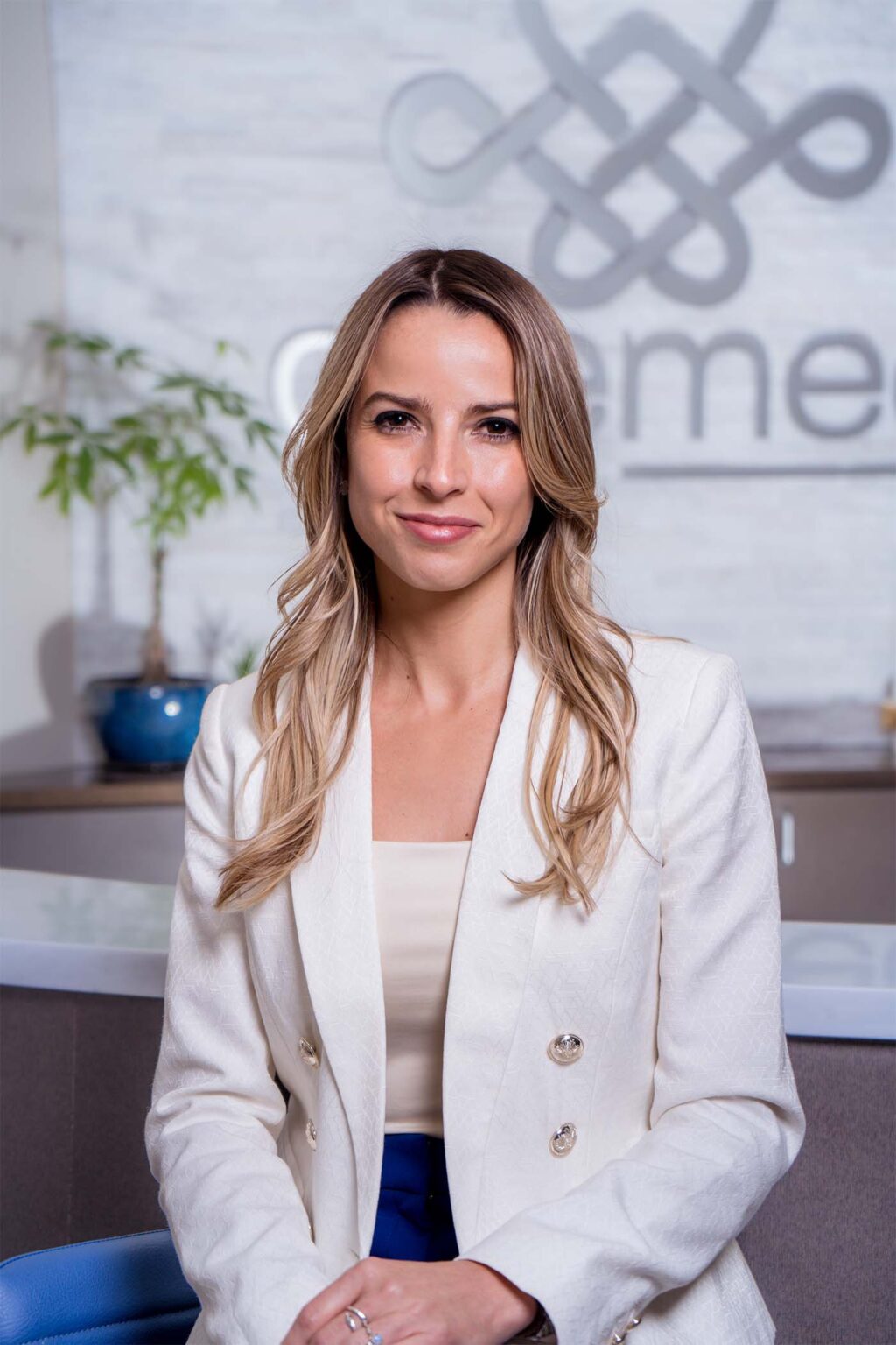 OneMed | Stephanie Lopez-Orizondo, MD – Primary Care Physician